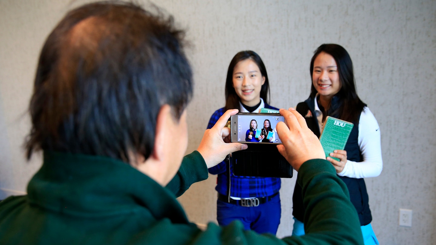 Yu-Chiang Hou and Yu-Sang Hou of the Chinese Taipei have their photo ...