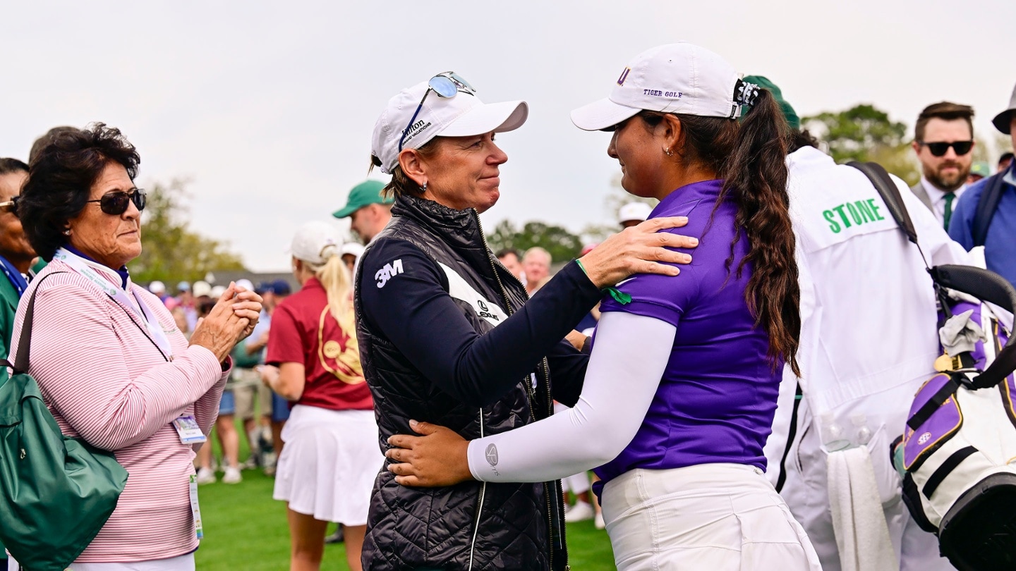 Annika Sörenstam with Latanna Stone after the final round.